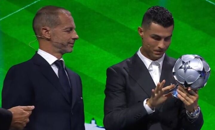 Ο Κριστιάνο Ρονάλντο βραβεύτηκε από την UEFA για τον τίτλο του ...